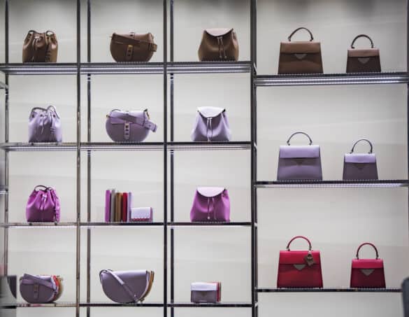 How to Display Purses? - A Fancy Guide